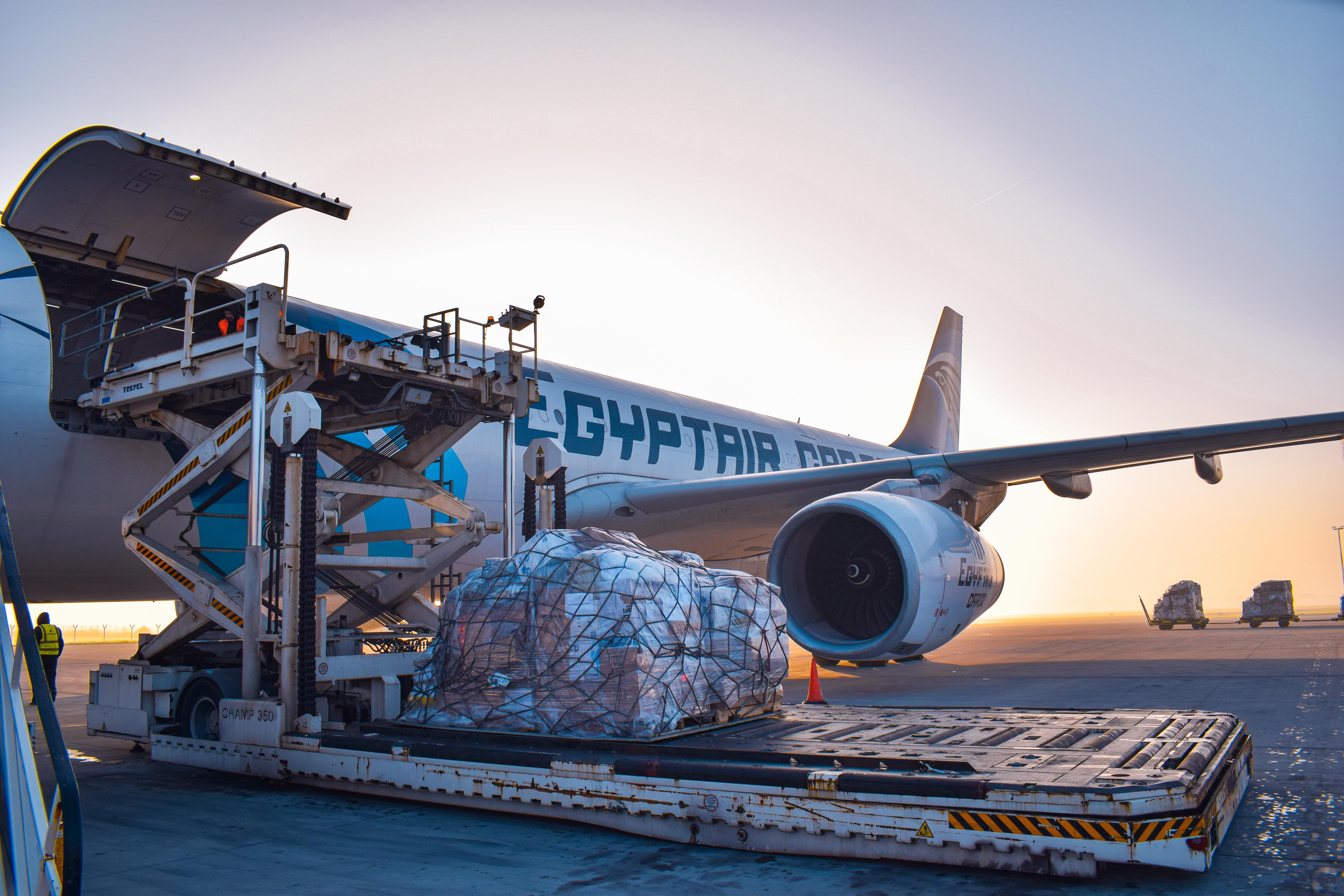 OSTEND-BRUGES AIRPORTMore than 100 tons of relief goods left for ...